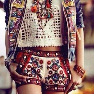 10 pantalones cortos boho chic y bohemios para chicas